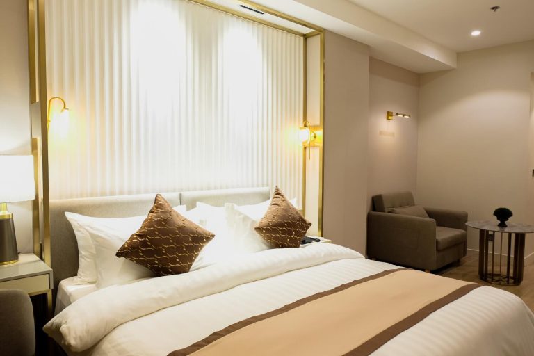 Uma Hotel + Residences Naga City – Naga City Hotel and Condominium