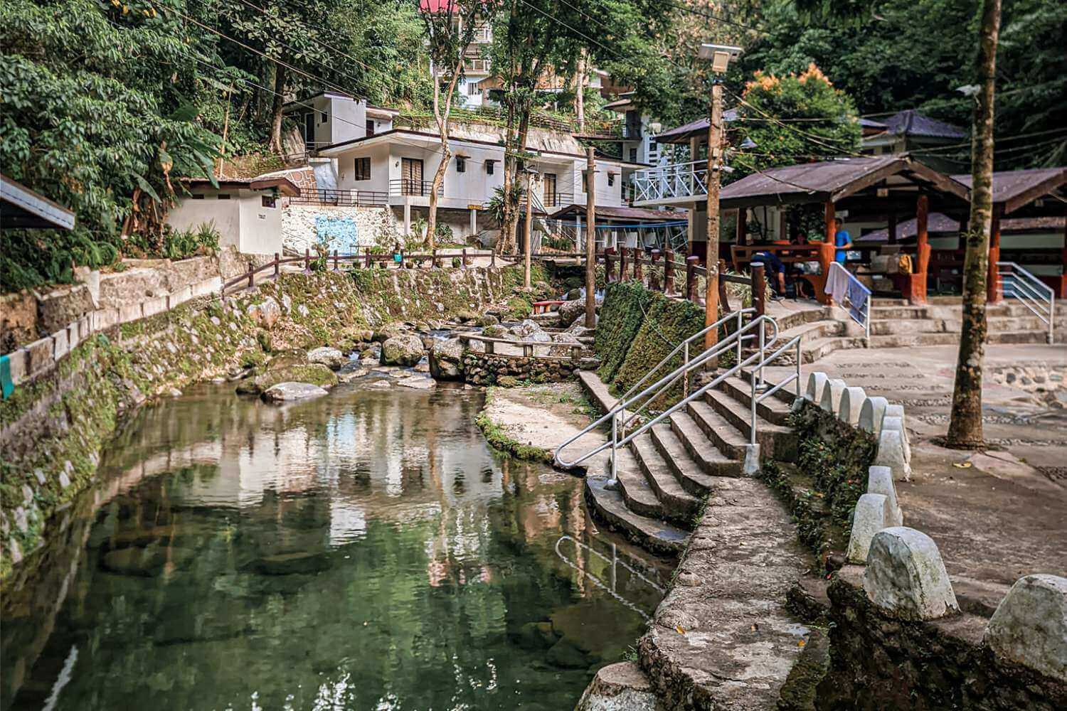 Uma Hotel + Residences Naga City – Naga City Hotel and Condominium